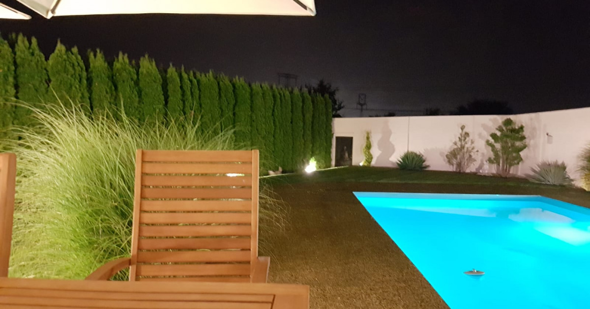 Predaj - Rodinná vila, na hranici s BA, súkromie, luxus. Obec Rovinka ...